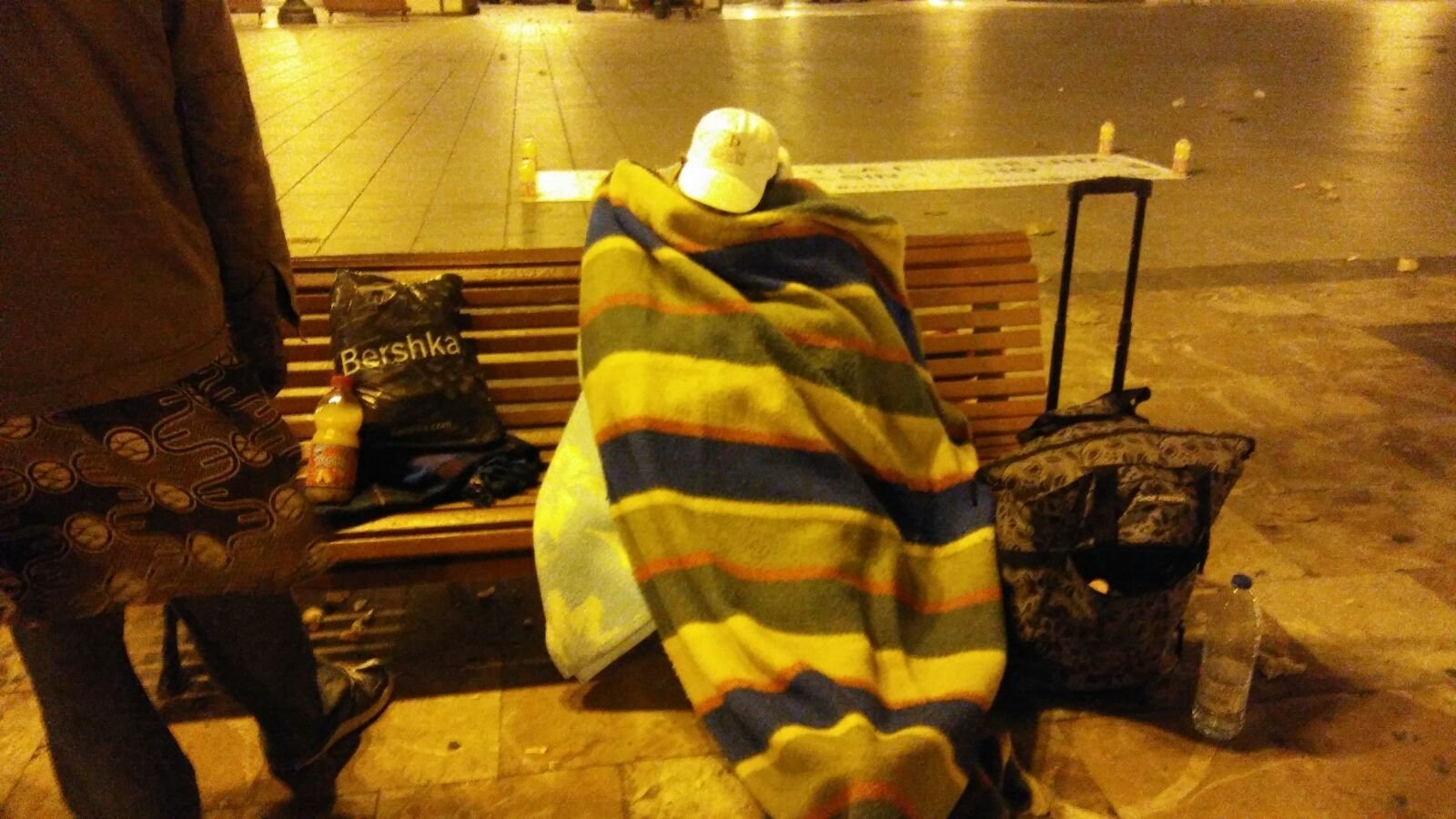 Petición · SOLUCION PARA LOS SIN TECHO - España · Change.org