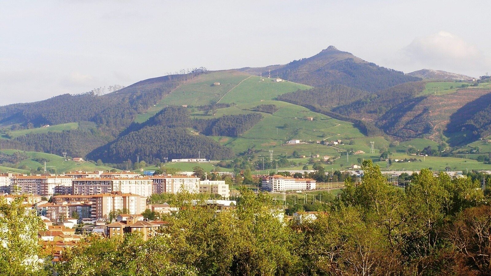 Petición · Salvemos el Monte Dobra: NO a la Ruta del Cuaternario - La ...