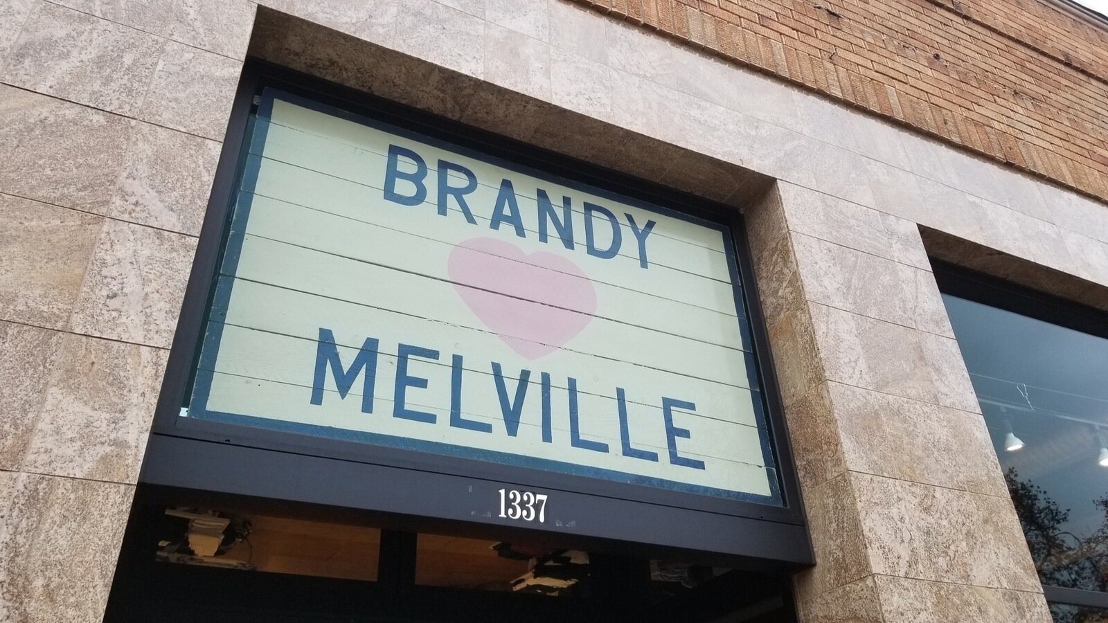 Petition · Establish a Brandy Melville Store in Kansas City - Kansas ...