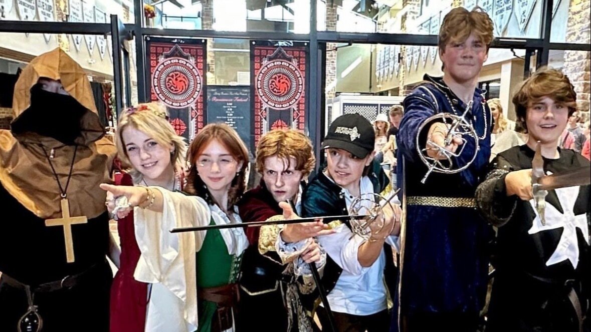 Petition · costumes for tech and directors! - United States · Change.org