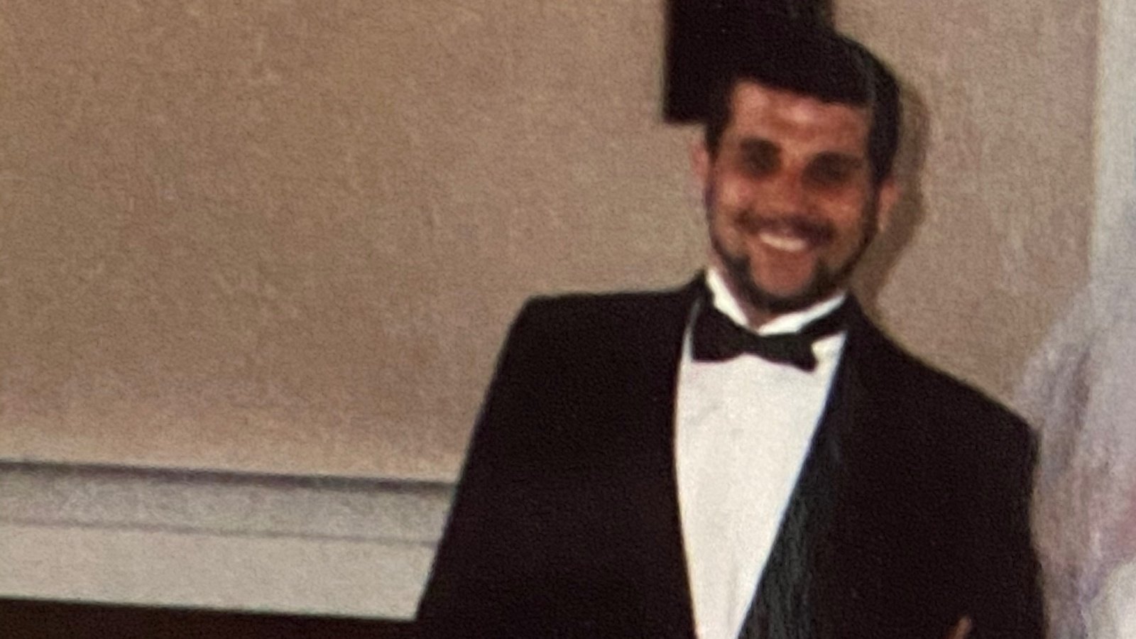 Petition · “HELP” michael akers get home with his family - United ...