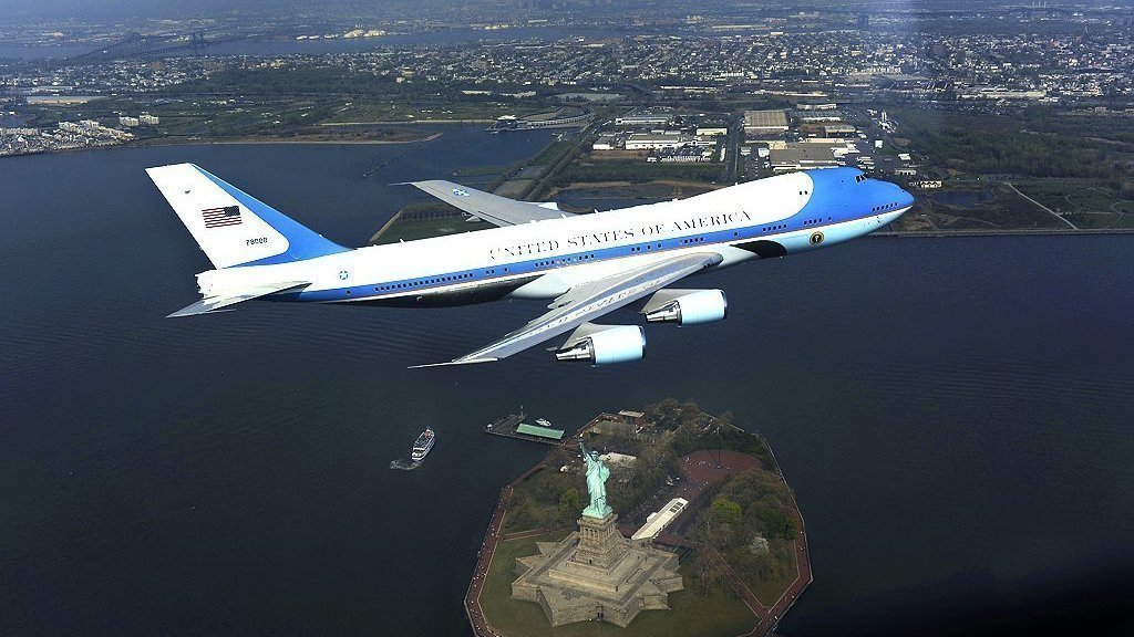 Petition · Keep the classic Air Force One colors! - United States ...