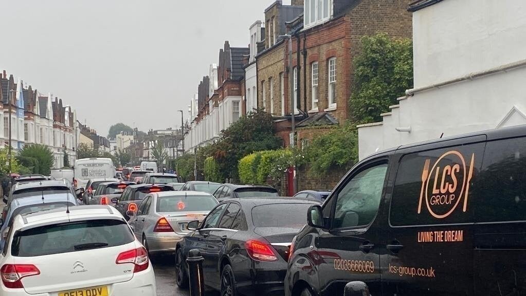 Petition · Stop the Cycle Contra-flow Scheme in Chelverton Road ...