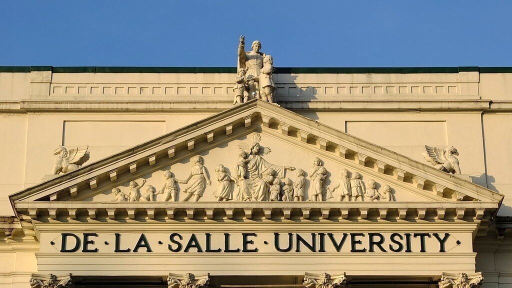 Petition · A Call for a Distinct Academic Regalia for De La Salle ...
