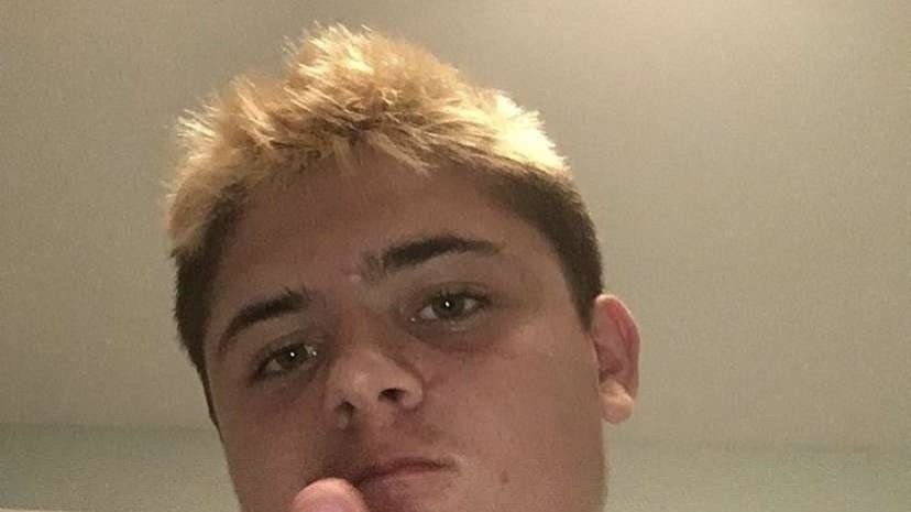 Petition · Force Chris Itri to get frosted tips again - United States ...