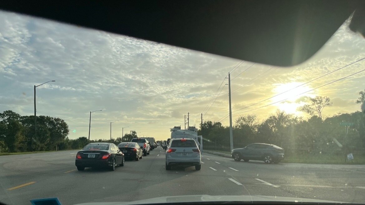Petition · Stop the Blocking of Eastbound Lanes on Northlake during AM ...