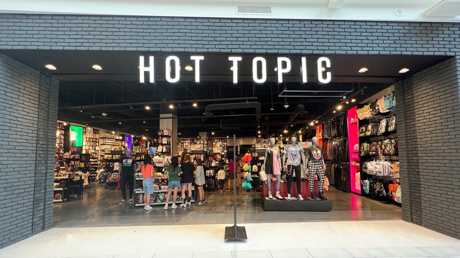 Petition · Save the emos! Establish Hot Topic in the UK!! - United ...