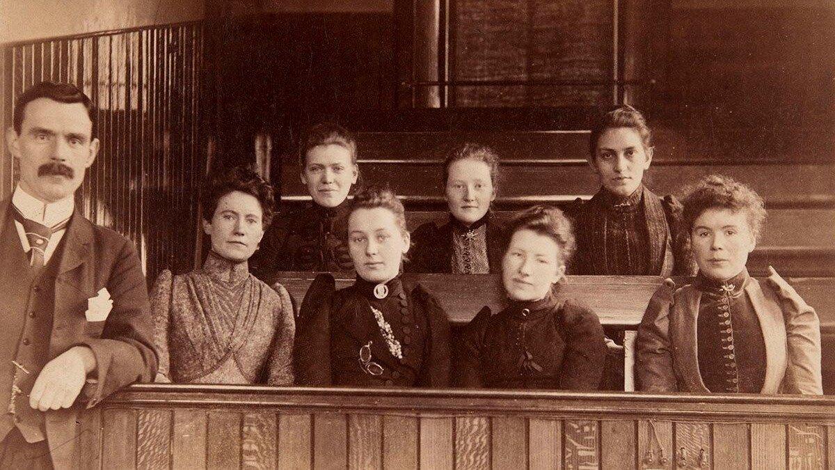 Petition · Erect a Monument Honouring the Contributions of the ...