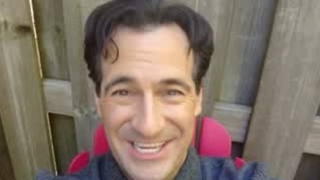Petition · Bring Carl Azuz back to CNN 10 - United States · Change.org