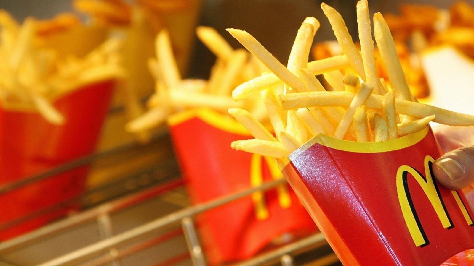 Petition · Put the Southern Cross on Macca's chips - Australia · Change.org