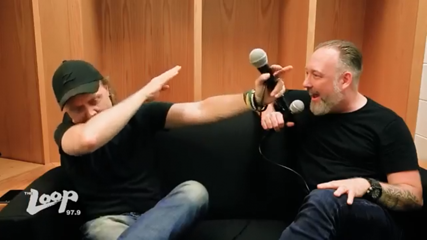 Petición · LARS ULRICH DAB STATUE - España · Change.org