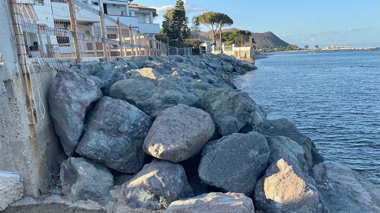 Petizione · Emergenza spiagge di Porto Columbu - Sarroch, Italia ...