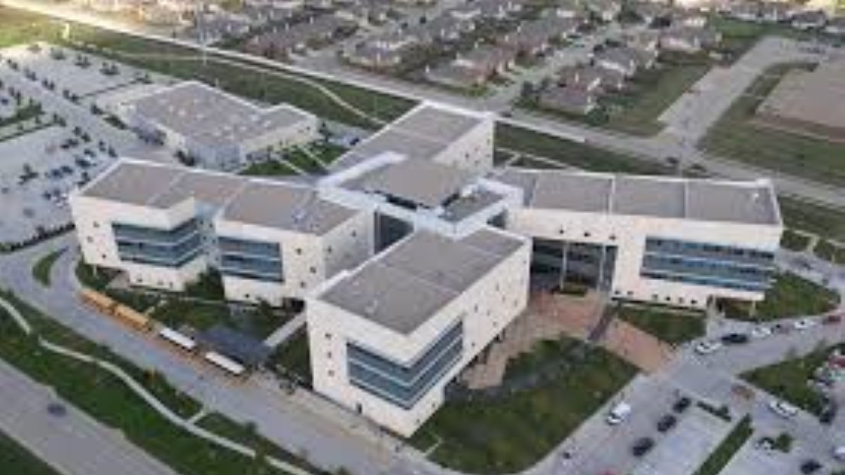 Petition · The seniors at Dubiski Career High School want the staff to ...