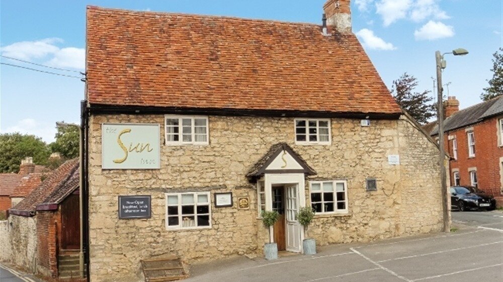 Petition · SODC, reeinstate food van licences at The Sun, Wheatley ...