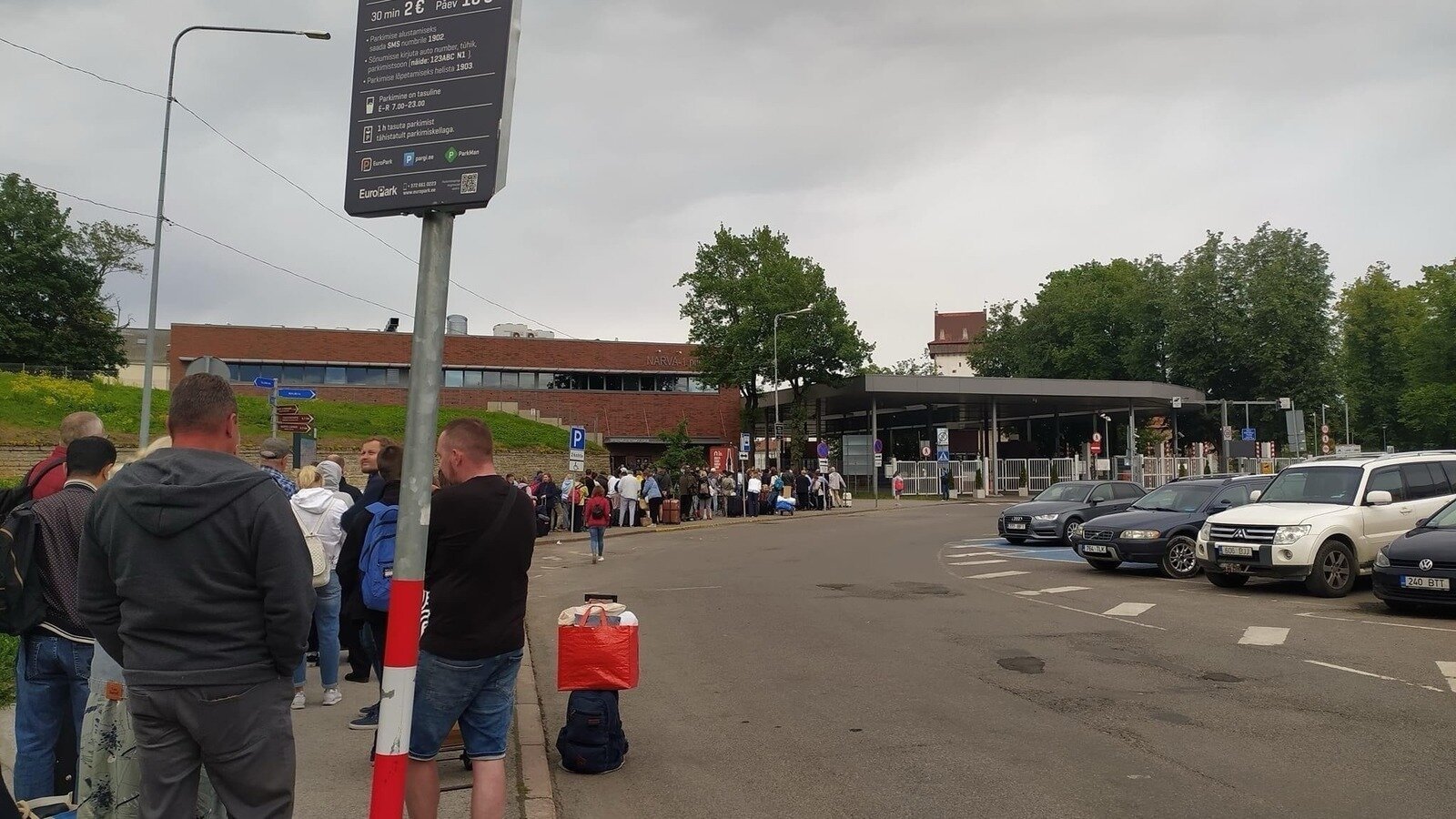 Petition · Restore 24-Hour Operation of the Narva border cross point ...