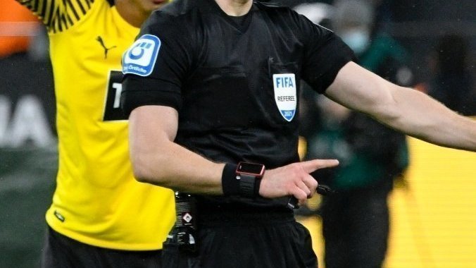 Petition · Meinungsfreiheit für Jude Bellingham und Manuel Gräfe ...