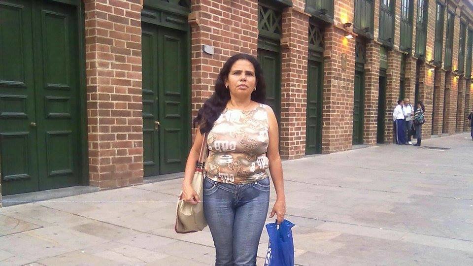 Petición · colocar contenedores ,de residuos de toda clase ,para ...