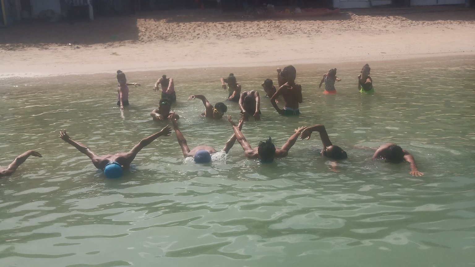 Petition · Install a 100 x 100 m floating buoy line at El Nido ...