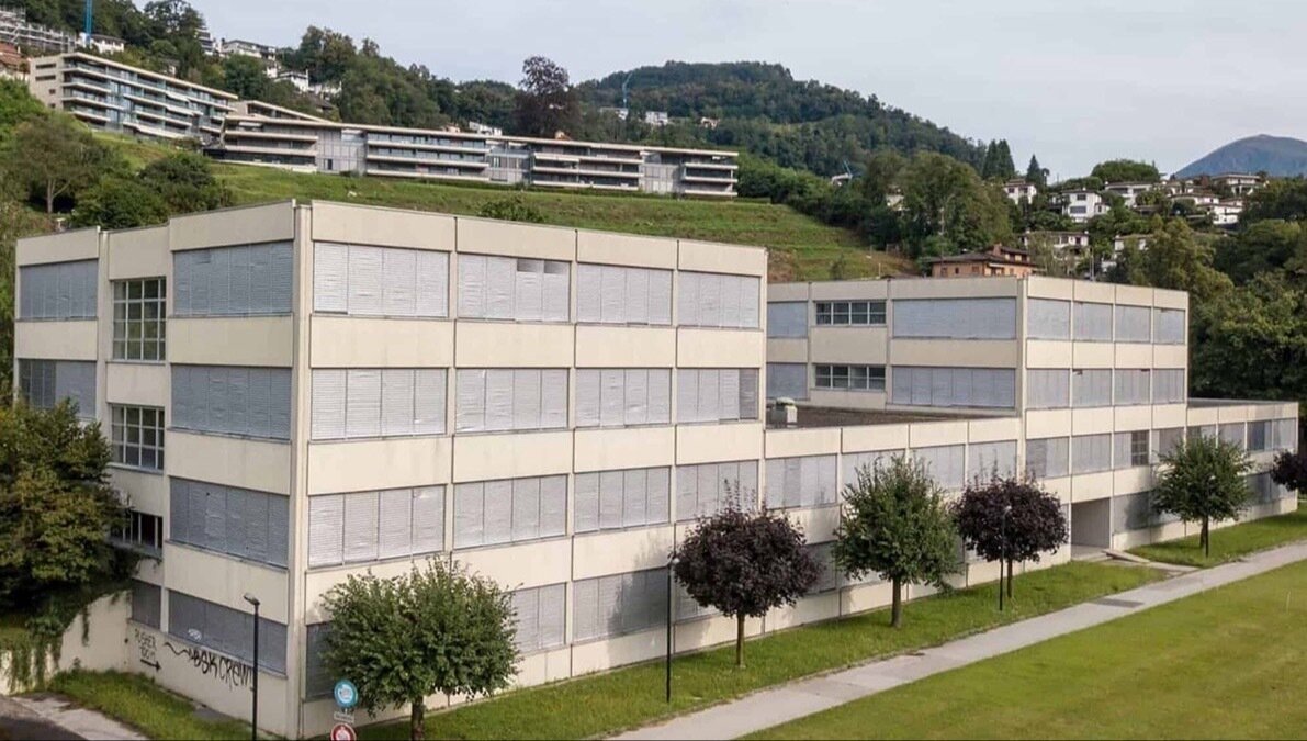 Petizione · Revisione della rimozione delle porte dei bagni - Canobbio ...