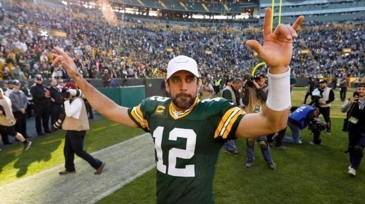 Petition · people need to stop slandering aaron rodgers name - Green ...