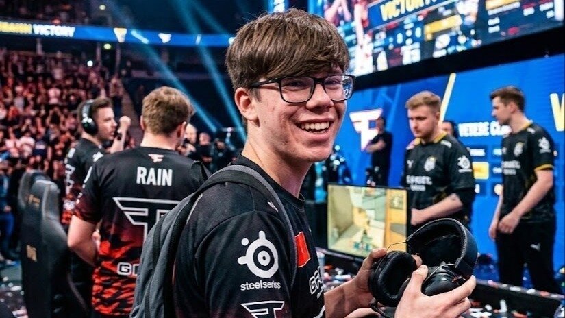 Petition · Replace Jcobb with Ben Whittle in Faze CS2 Esports - United ...