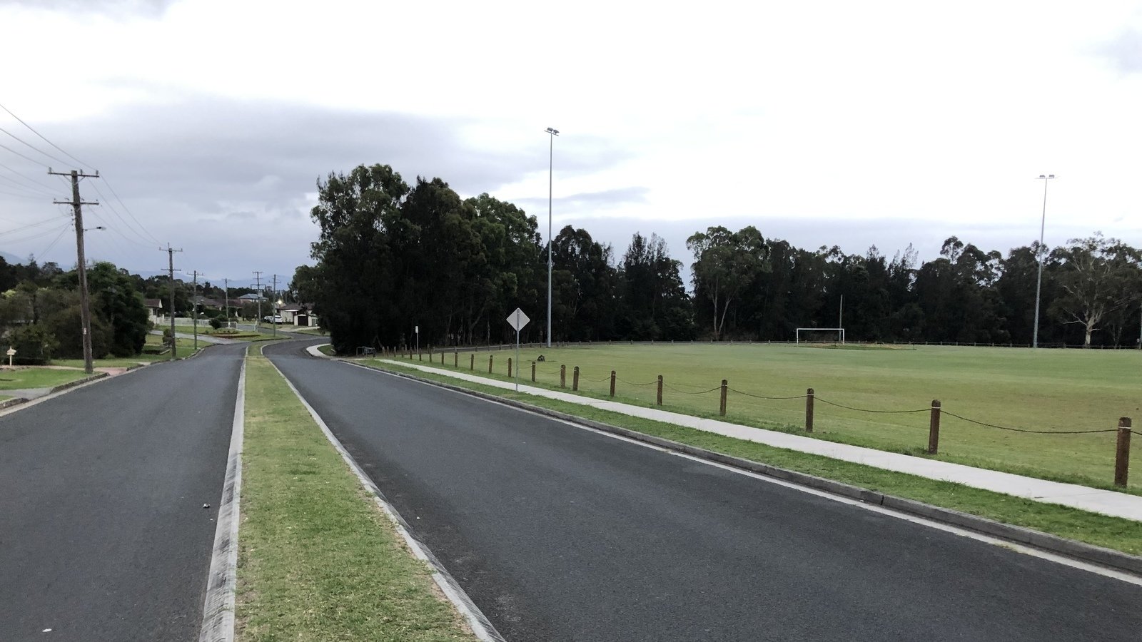 Petition · Plant trees on the Lakelands Drive median strip - Australia ...