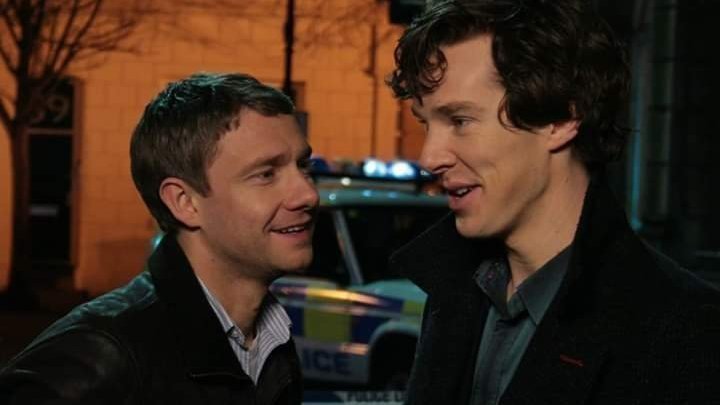 Petizione · JohnLock as a canon ship - Italia · Change.org