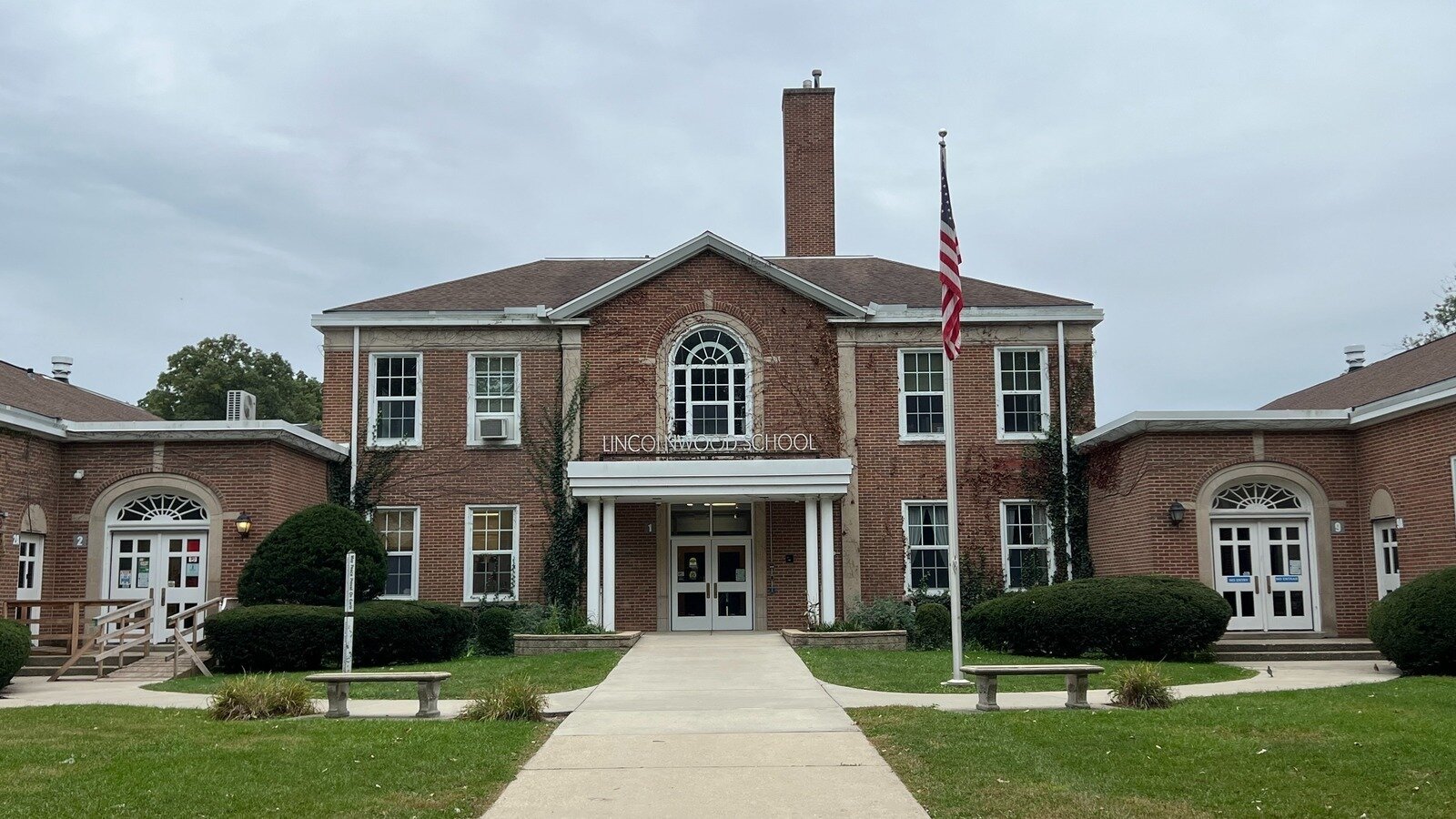 Petition · Designate Lincolnwood School as a City of Evanston Landmark ...
