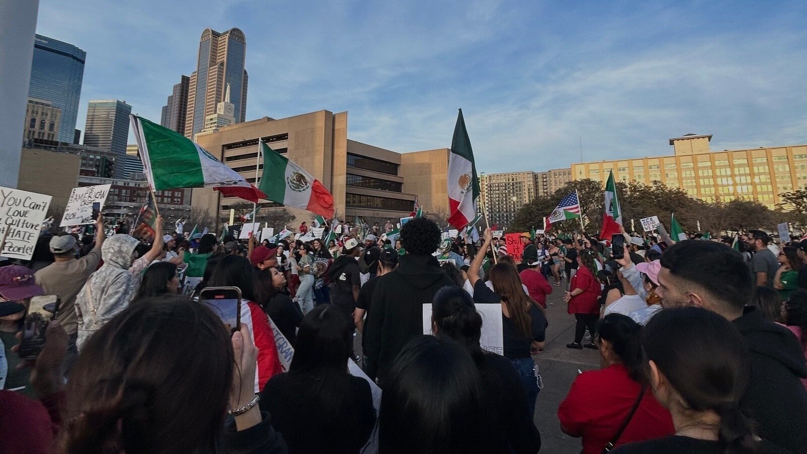 Petition · You can stop ICE from Deporting Immigrants and Conducting ...