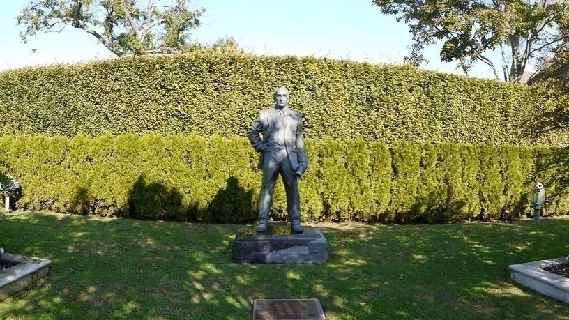 Petition · Remove the Robert Moses statue in Babylon, NY - United ...