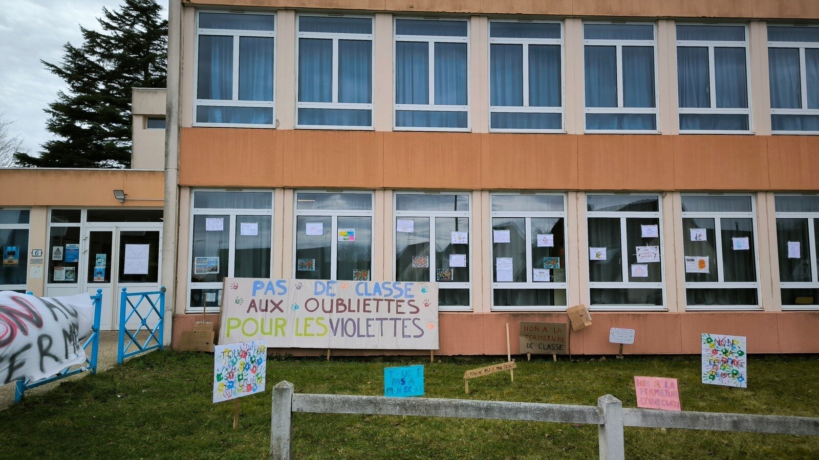 Pétition · CONTRE LA FERMETURE DE CLASSE À L'ÉCOLE DES VIOLETTES ...