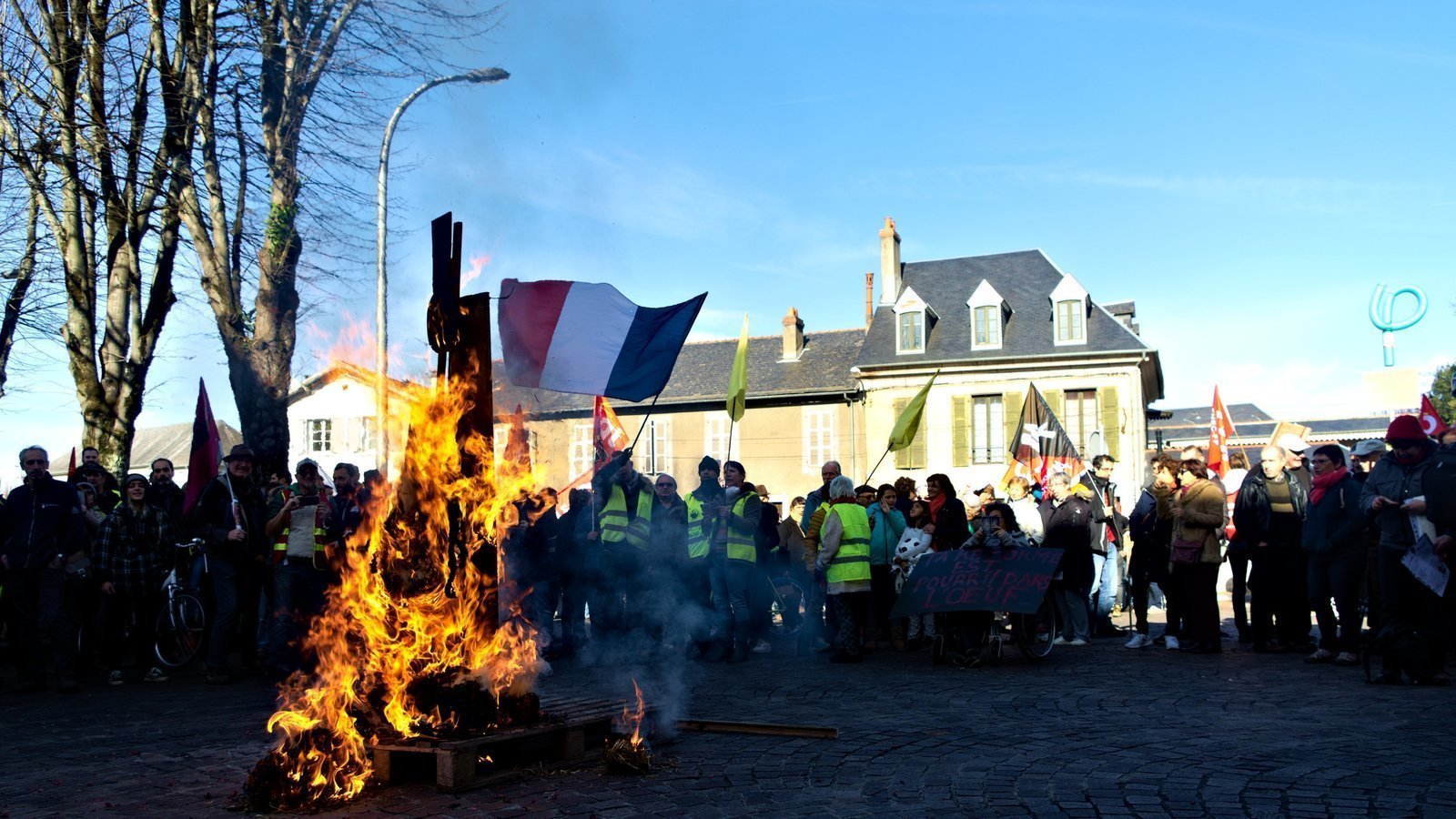 Pétition · gouvernement d'union nationale - France · Change.org