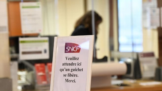 Pétition · Halte à la fermeture des guichets SNCF : Refusons le recul ...