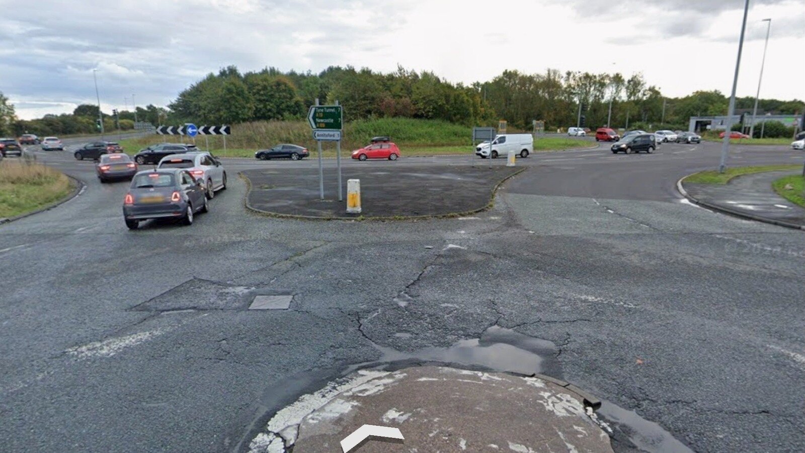 Petition · SORT OUT MOOR FARM ROUNDABOUT - United Kingdom · Change.org