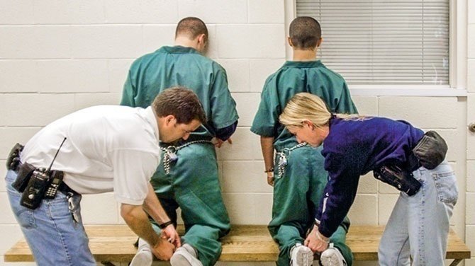 Petizione · Rightful Justice and Sentencing for Juvenile Offenders ...