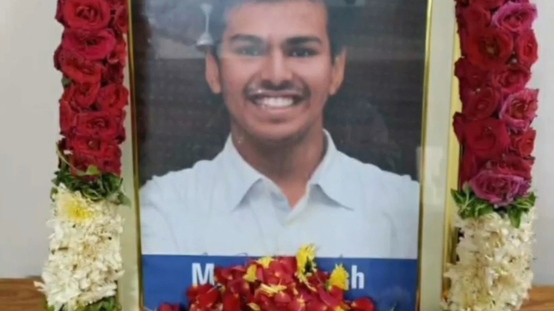 Petition · Remove all sharp objects on roads dividers railing - India ...