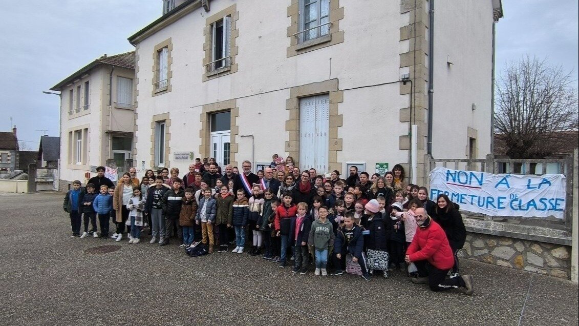 Pétition · NON à la fermeture d'une classe - France · Change.org