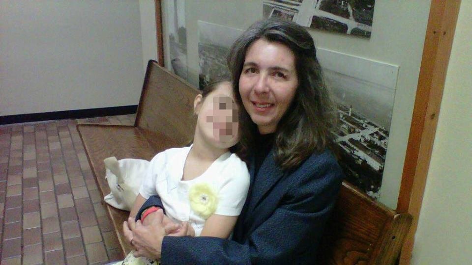 Abaixo-assinado · Gov. Rick Scott: Help me rescue my 7yo daughter from ...