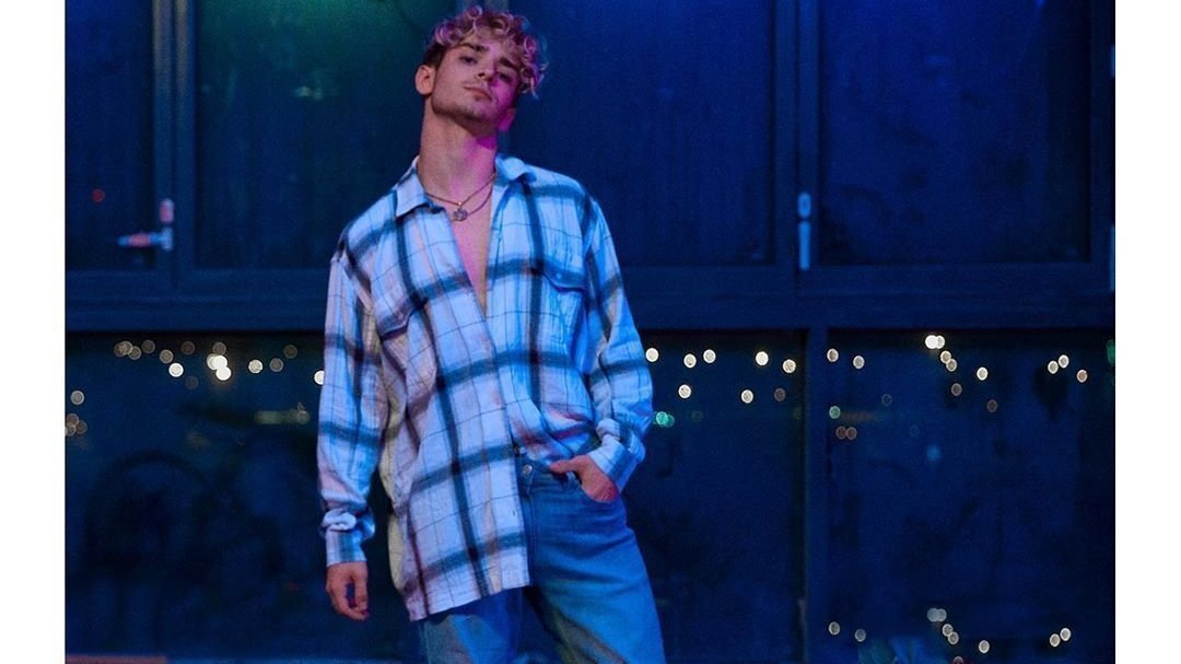 Abaixo-assinado · Josh Beauchamp petition to record the dance video for ...