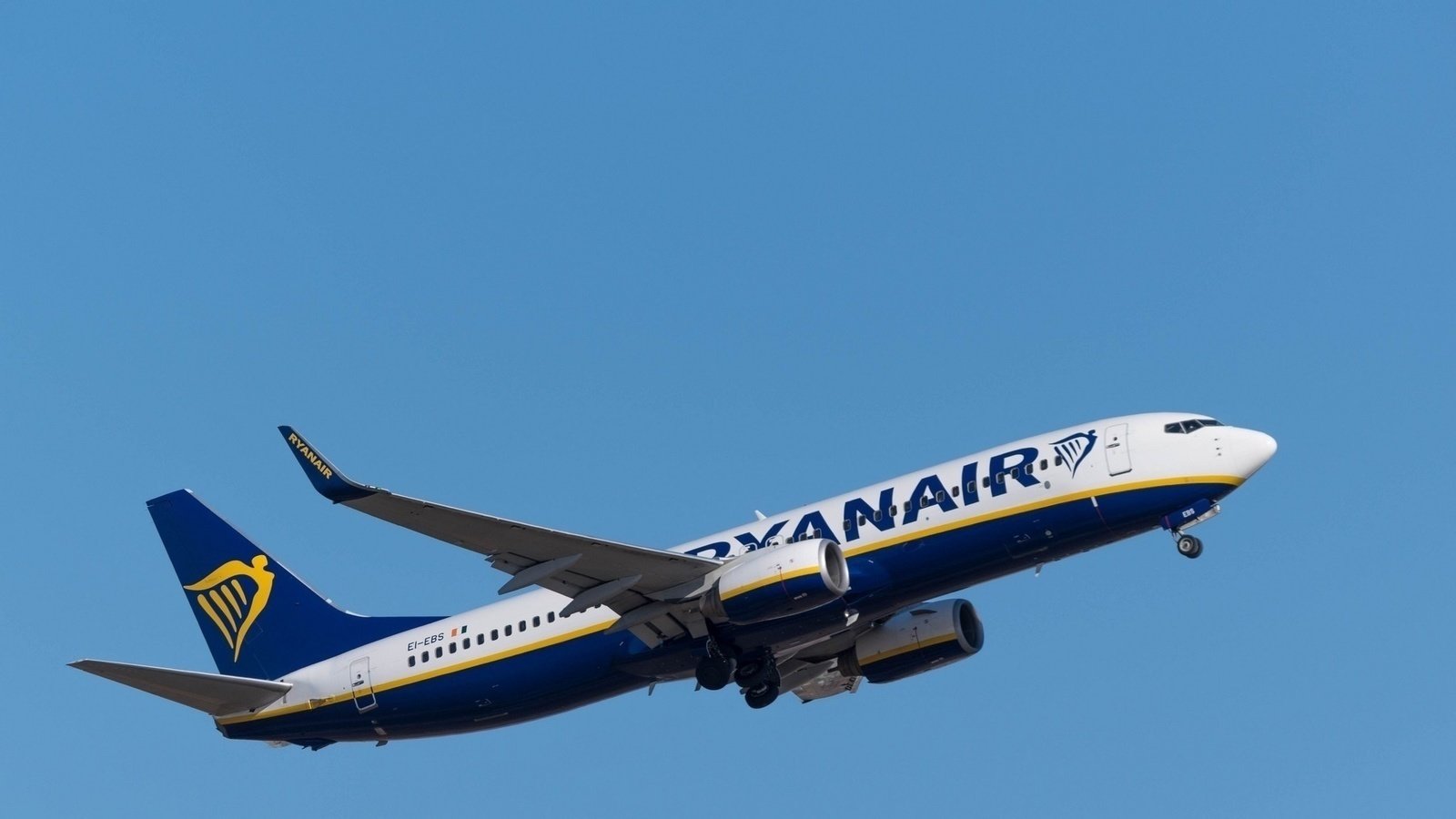 Pétition · Ouverture de vols Ryanair à l'Aéroport St-Exupery de Lyon ...