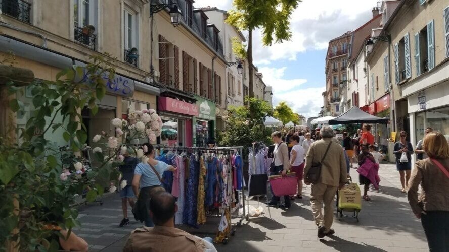 Pétition · NON à l'implantation d'un fast food rue Saint Denis a ...