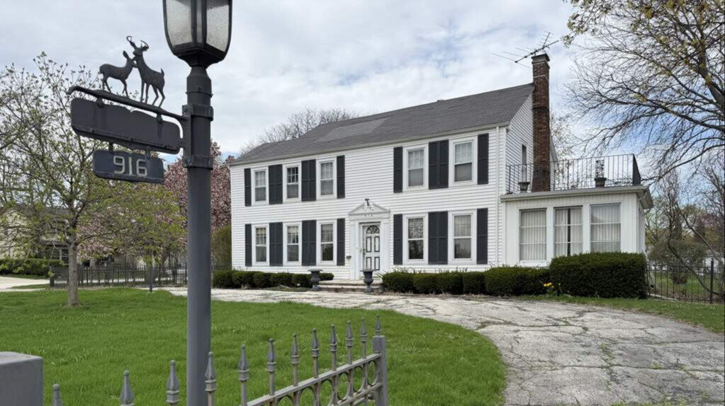 Petition · Preserve the Kennicott Family House: 916 W. Campbell St ...