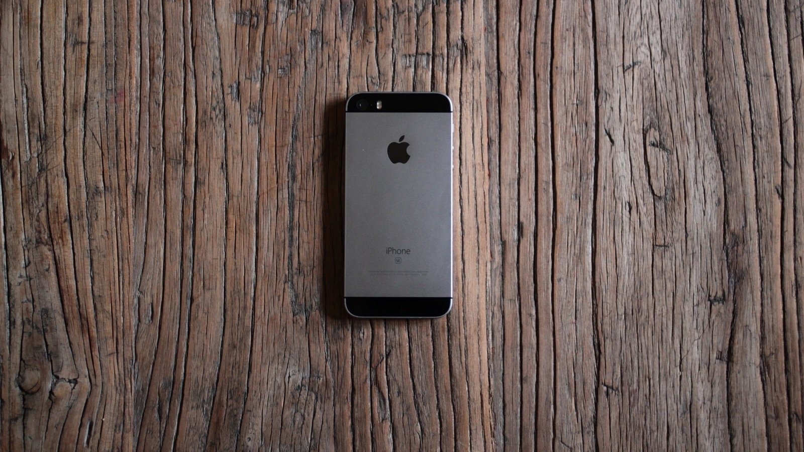 Petition · Bring back iPhone SE/small phones - United States · Change.org