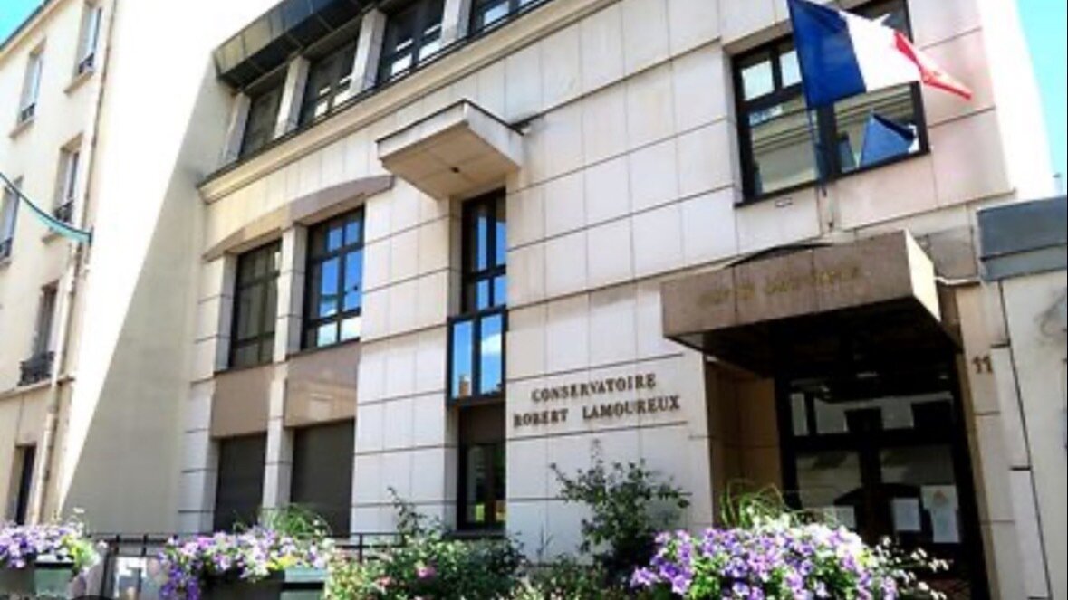 Pétition · Renouvelez le contrat de Madame Agathe Moreau, professeure ...