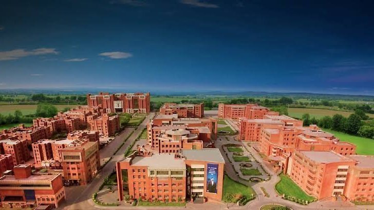 Petition · FEE WAIVER AT AMITY UNIVERSITY NOIDA - India · Change.org