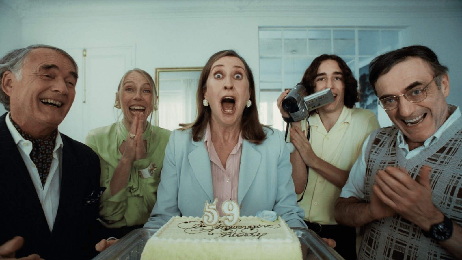 Pétition · Abolissons la barrière d’âge de 60 ans pour les aides aux ...