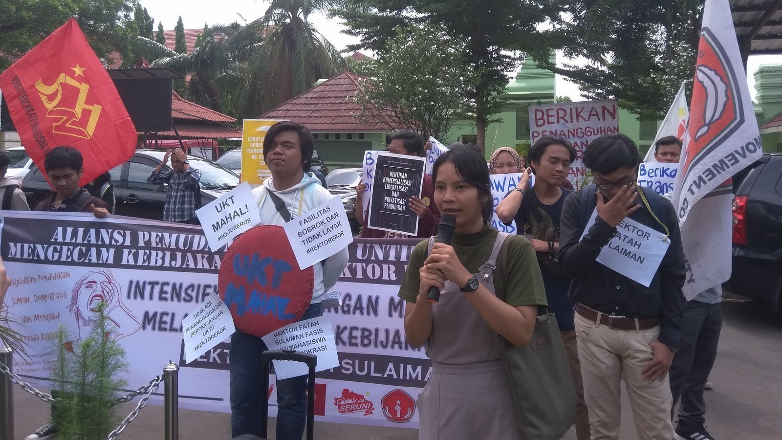 Petisi · Tuntut Rektor Untirta-Fatah Sulaiman Cabut Kebijakan Peniadaan Penangguhan Pembayaran ...