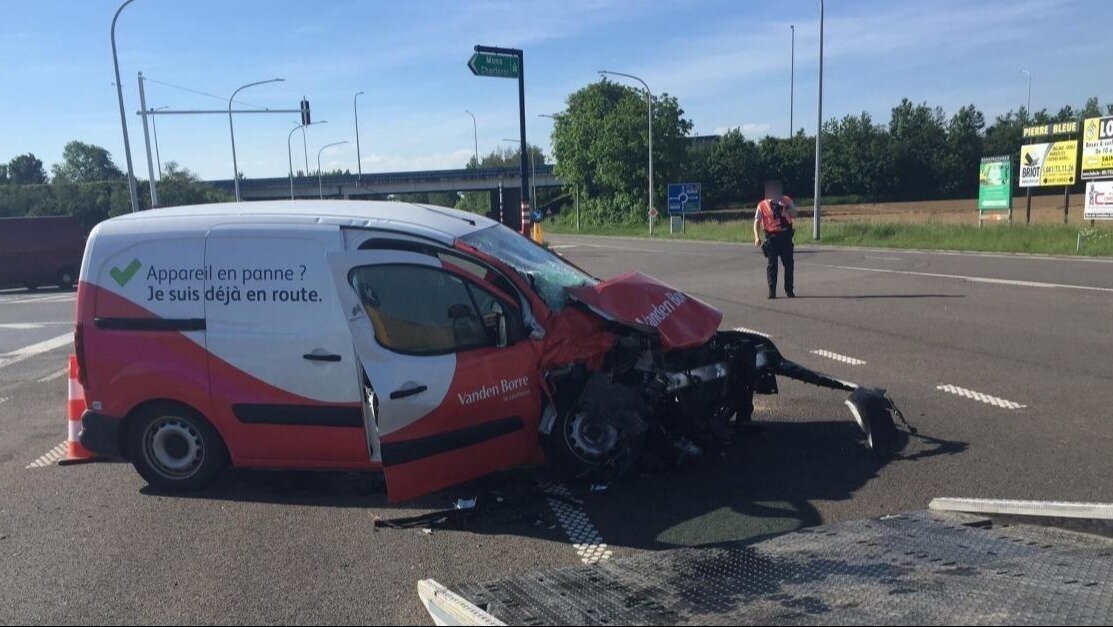 Pétition · Installez une bande de lancement, un rond-point ou un feu ...