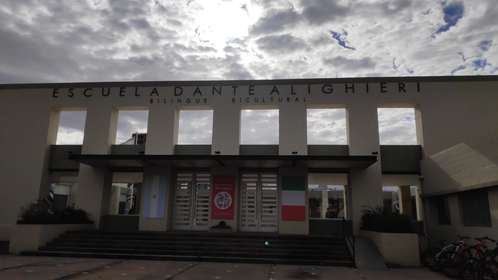 Petición · Mejoremos las condiciones de estudio en el colegio Dante ...
