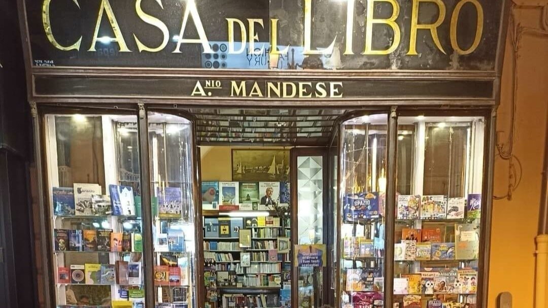 Petizione · Salviamo la libreria Mandese - Italia · Change.org